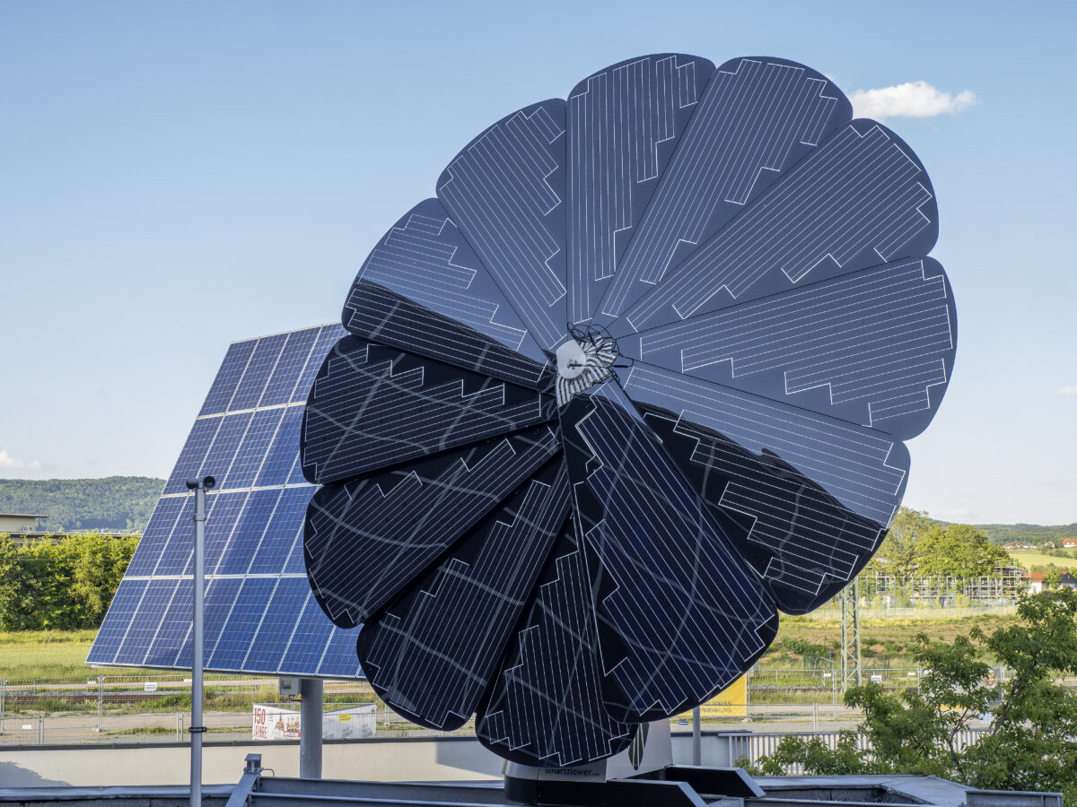 Smartflower: das weltweit erste All in One Solarsystem im Energiepark